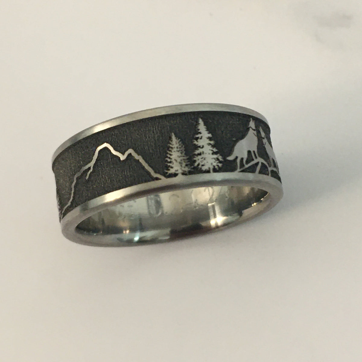 Wolf Scene Titanium Ring – Boone Titanium Rings